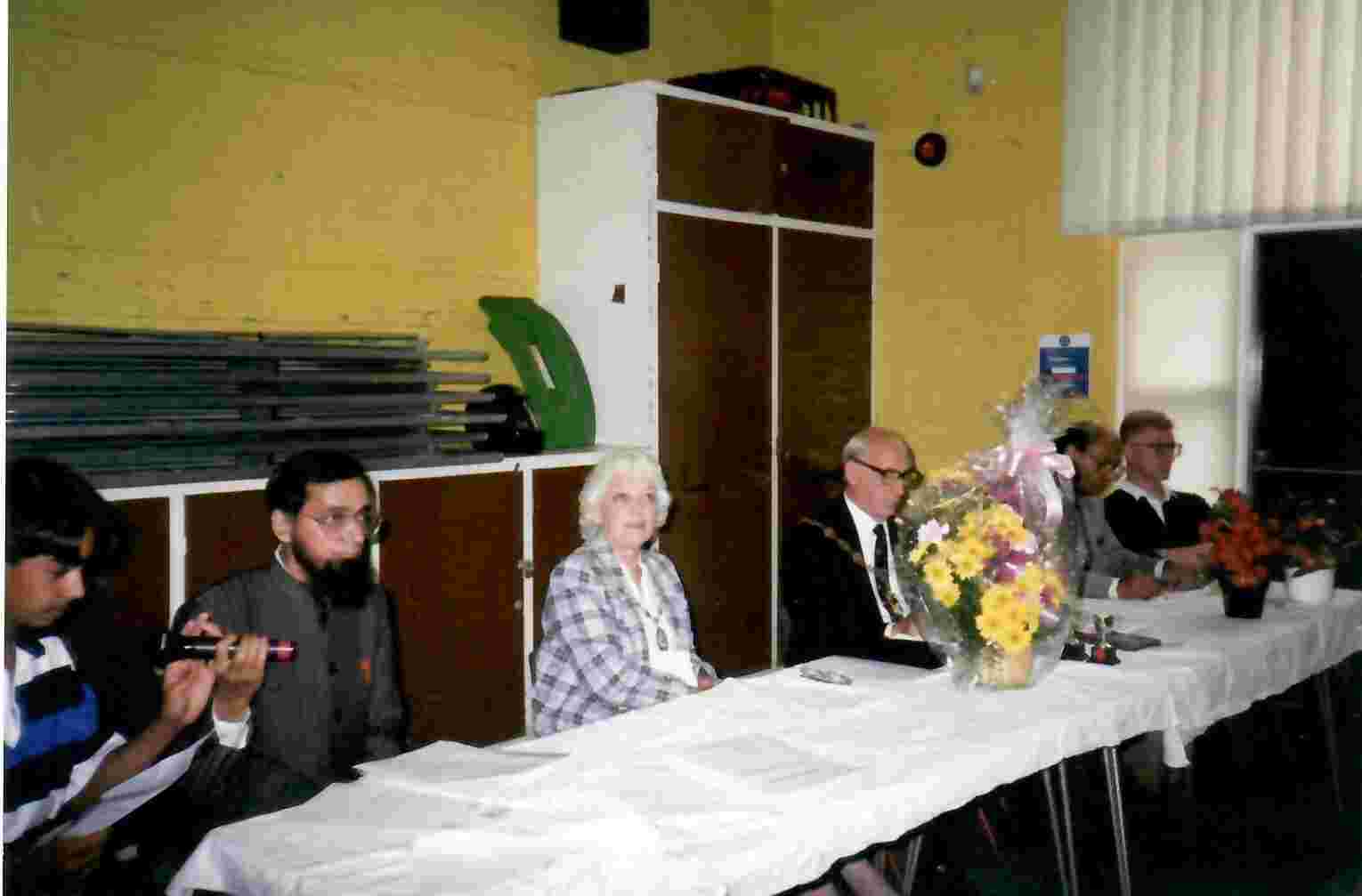 Romford Mosque, Quran and Islamic classes, Friday Prayer